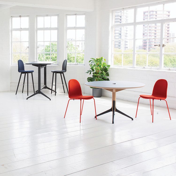 Woodstock Round Table | Meeting tables| Icons of Denmark | 2020