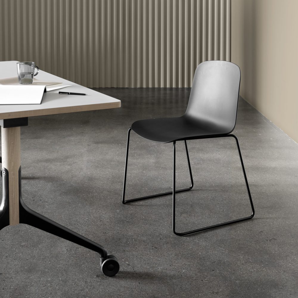 Sky Chair | Fabric upholstery | Conference chair | Icons of Denmark